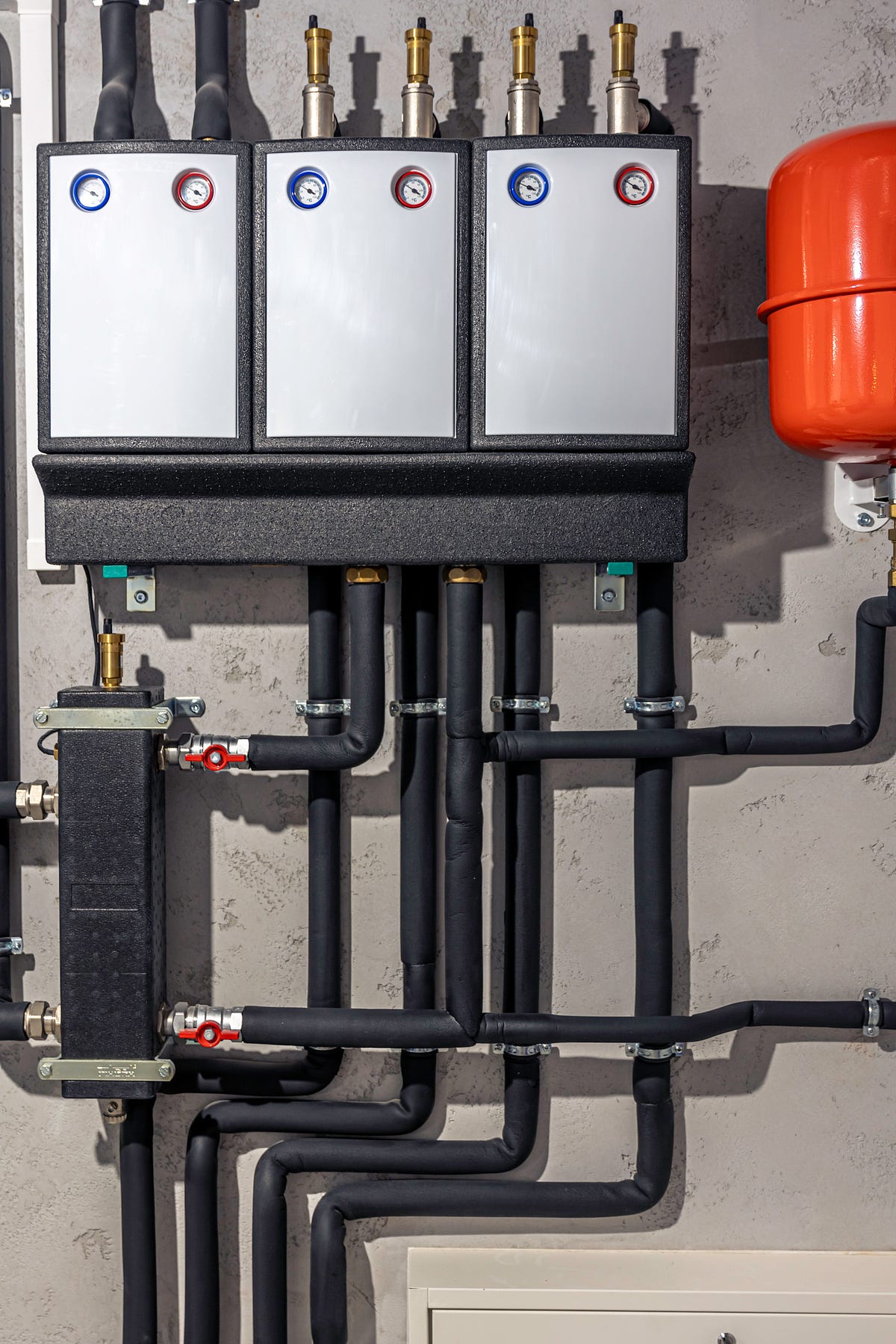 Choosing the Best Heating Solution for Your Vessel | by Aeliya Marine ...
