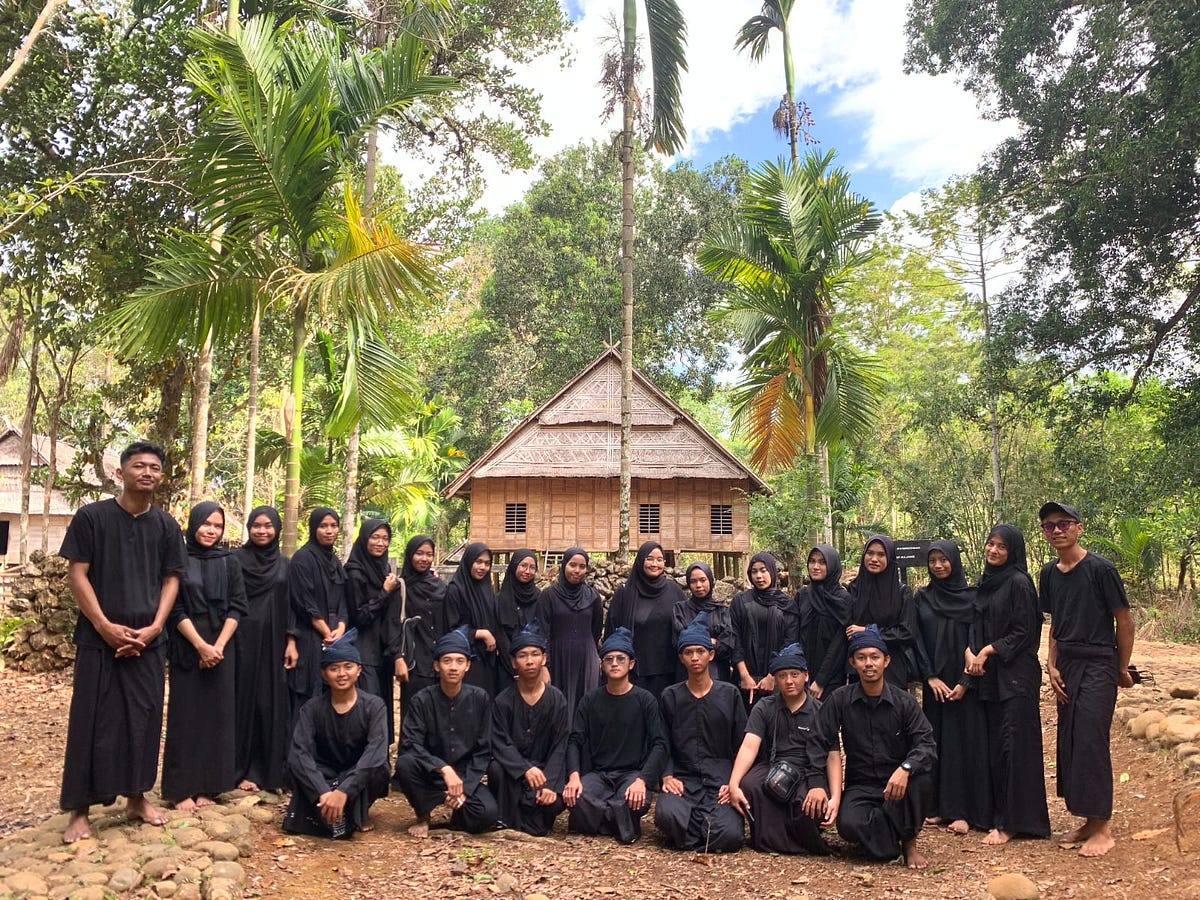 Memelihara Warisan Budaya; Perjalanan panjang Suku Kajang | by Abdu ...