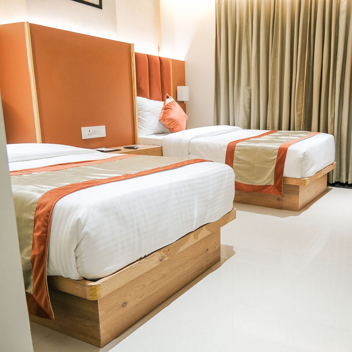 How To Find The Best Hotel Near PGI Hospital Lucknow | by ...