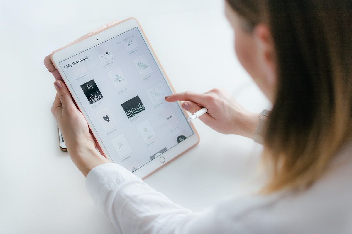 How to Choose the Best iPads for College Students | by DevinAllen | Medium