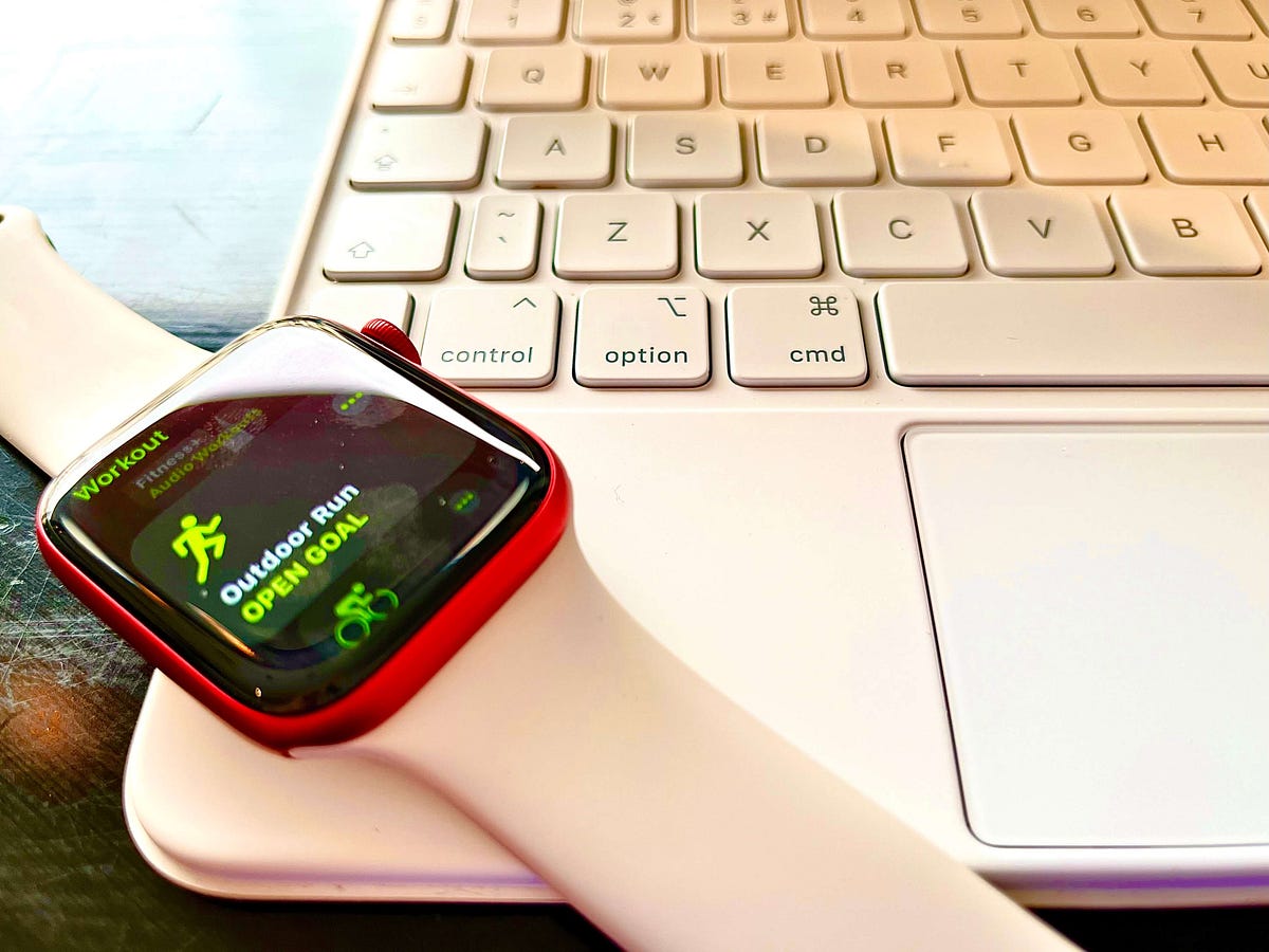 This Is the Apple Watch Pro’s Biggest Challenge | by Mark Ellis | Mac O ...