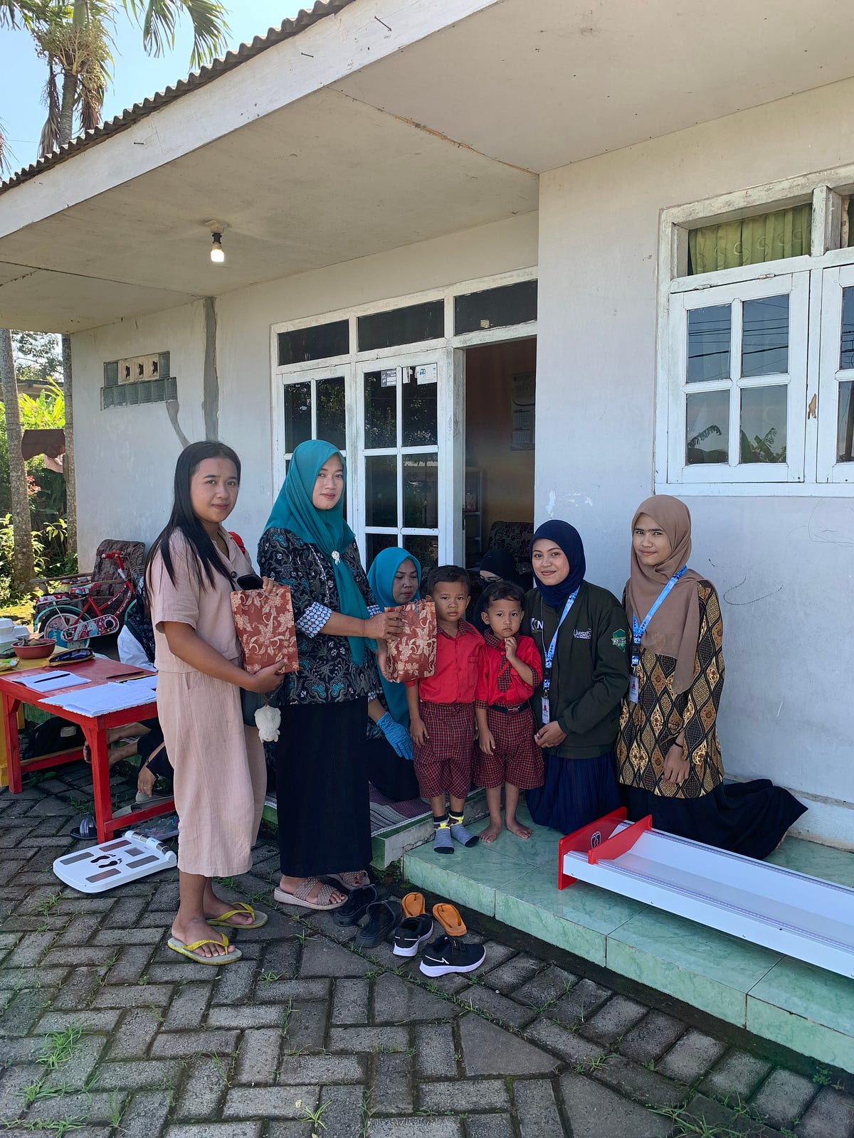 Mahasiswa UMSIDA Berperan Aktif dalam Meningkatkan Kesehatan Anak Stunting di Desa Dawuan Sengon ...