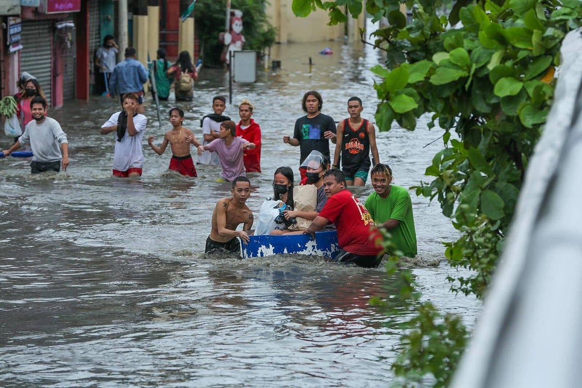 ILANG LUGAR SA LAS PIÑAS, BINAHA DAHIL SA BAGYONG JOLINA | by Don Samuelle N. Buenvenida | Medium