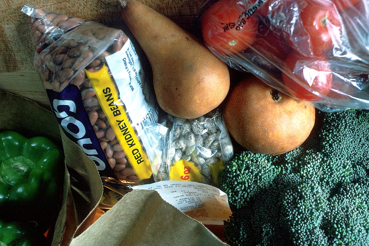 Medo — Capítulo 25. Nice voltava do mercado para fazer o… | by Daniel ...