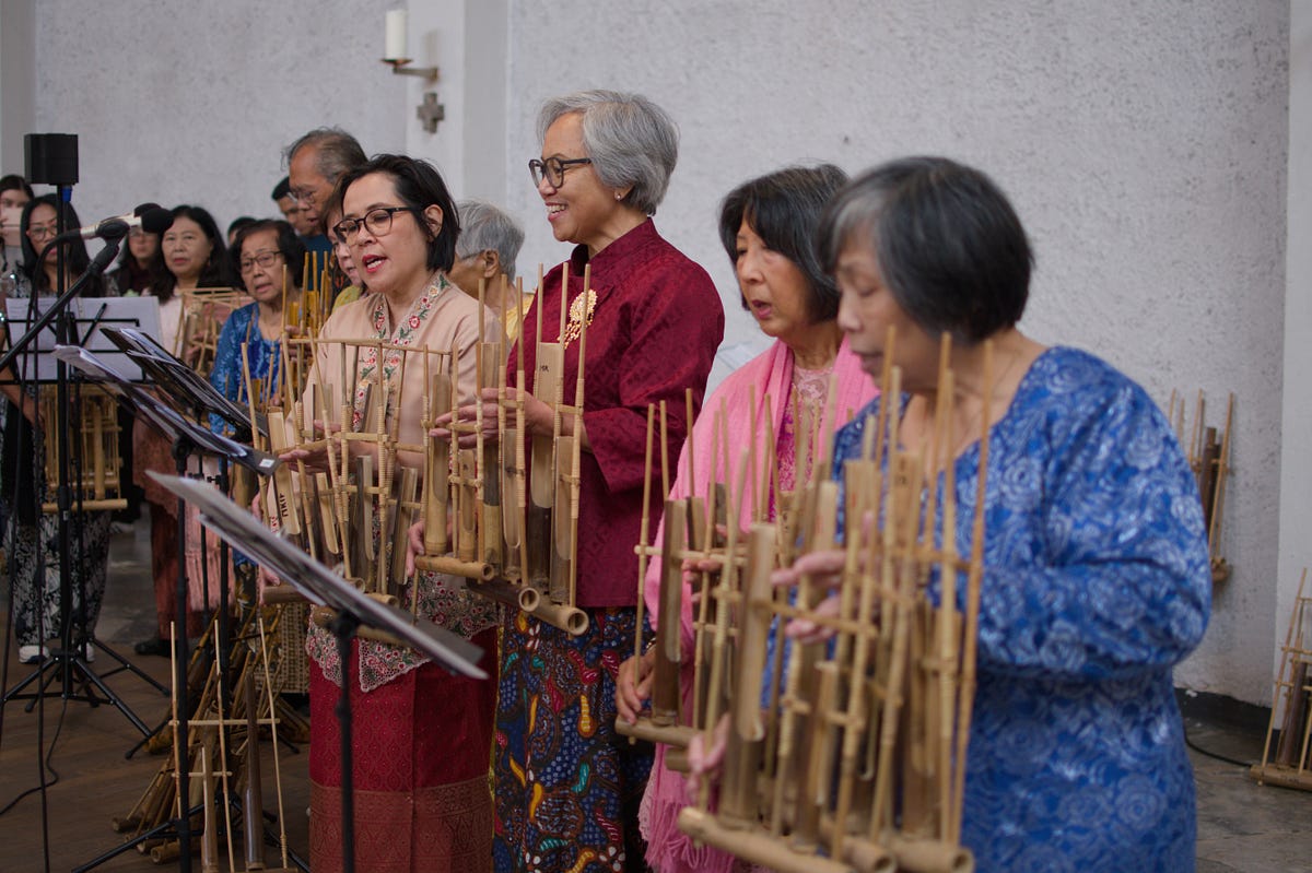 Antara Melodi dan Doa. Dalam setiap Perayaan Ekaristi, saat… | by Gust ...