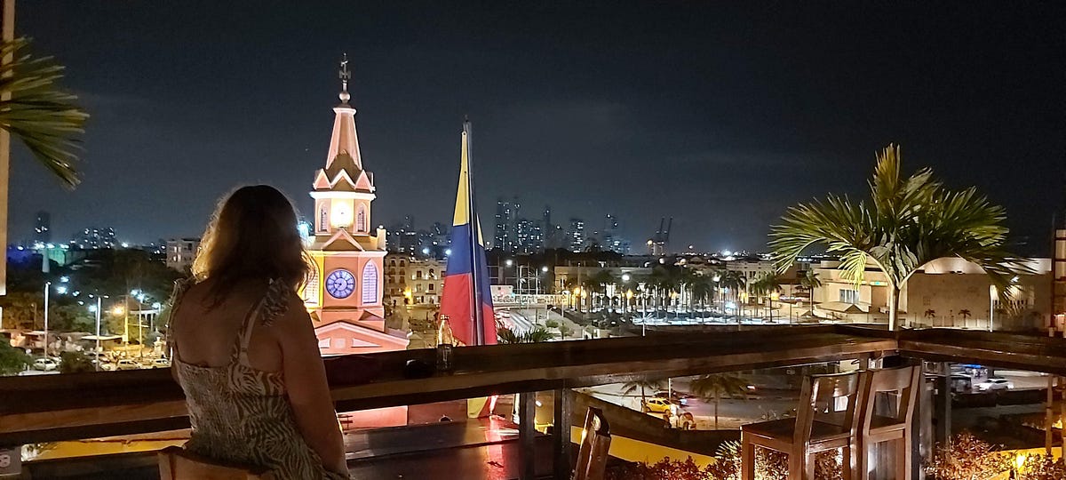 A chance encounter at a bus stop in Colombia | by GB Paisa | Medium