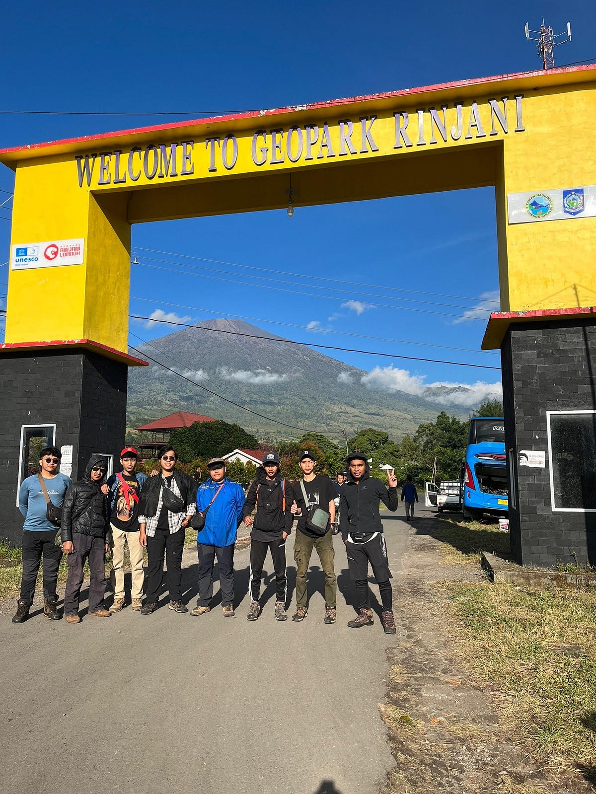 Rinjani,Keindahan Alam Eksotis di Atap Nusa Tenggara Barat. | by RifaldhyGhazyleksono | Medium
