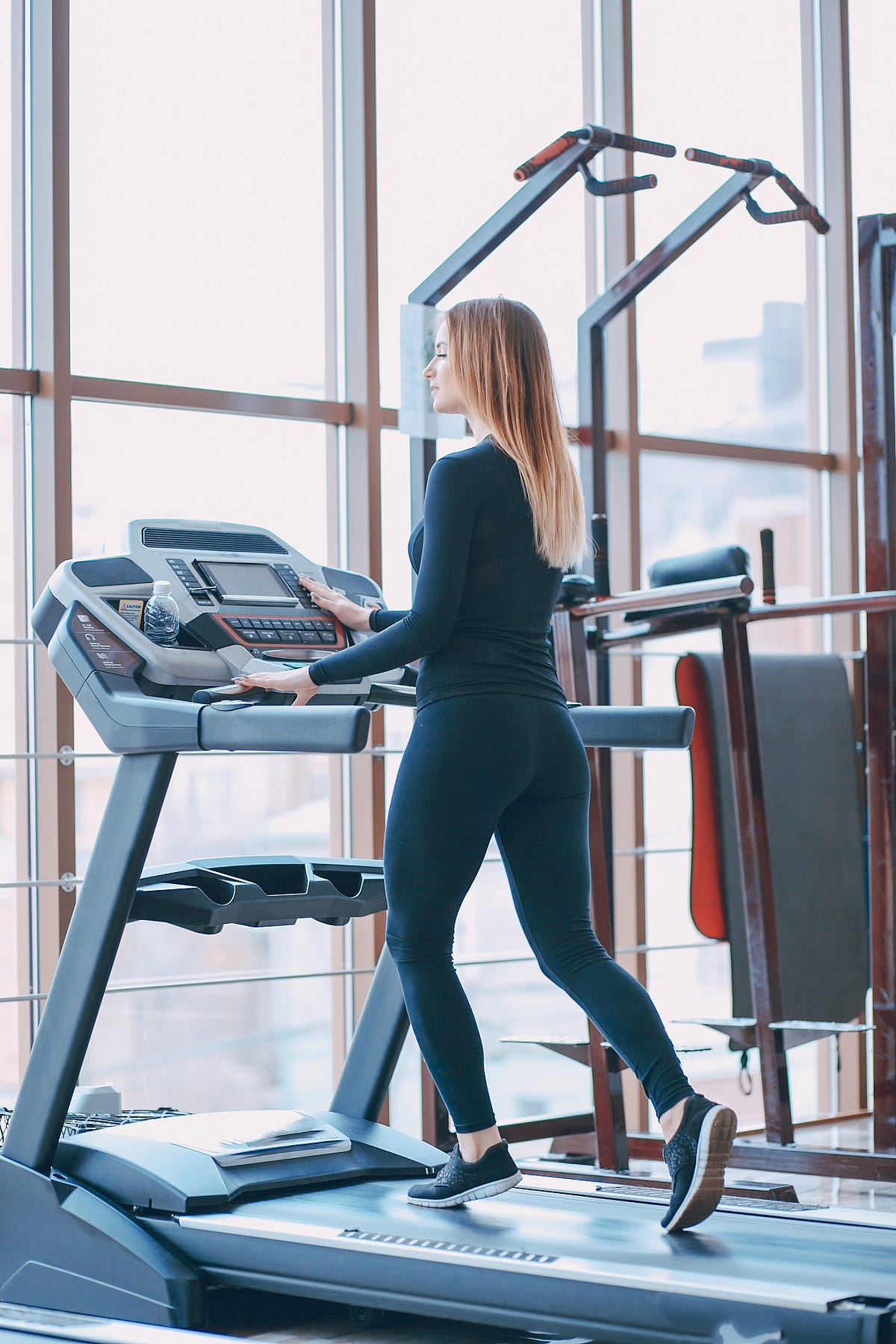 Treadmill vs. Outdoor Running: Unveiling the Differences | by Purvang ...