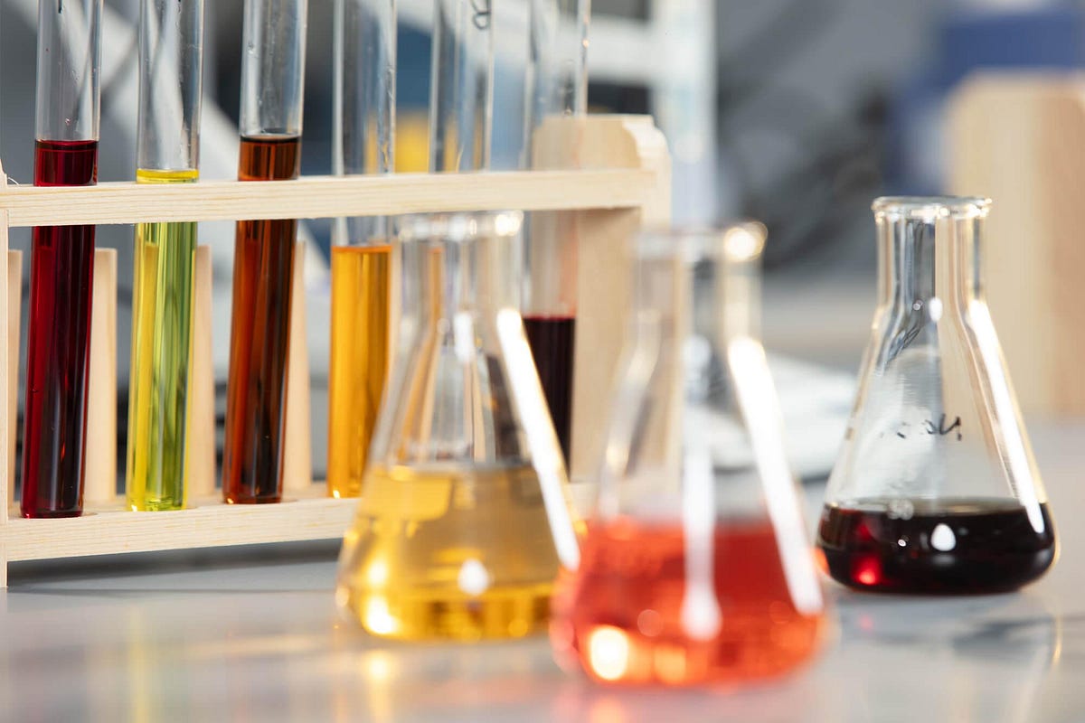 Laboratory Technician Course | Liwa College - Liwacollege - Medium