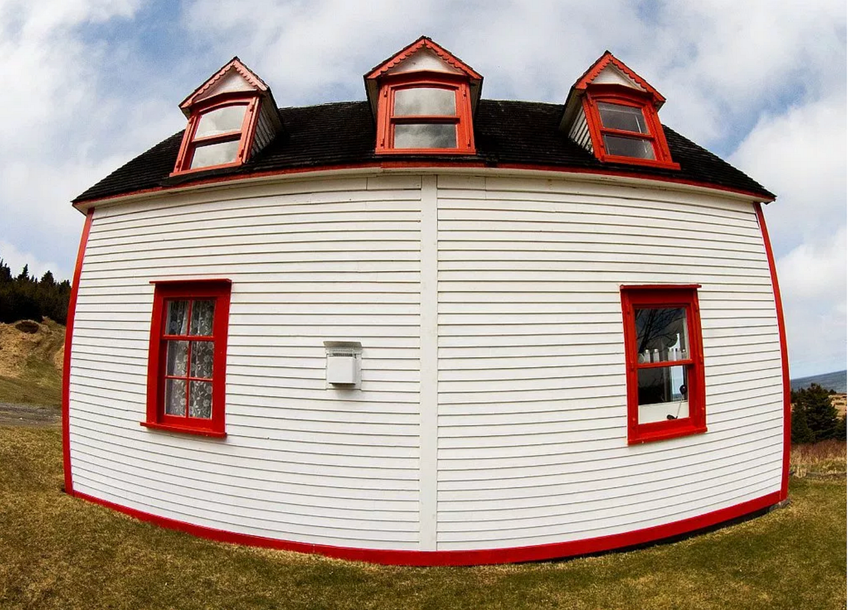 MY BIG FAT PROPERTY SECRET. Today I am in confessional mode. Listen ...