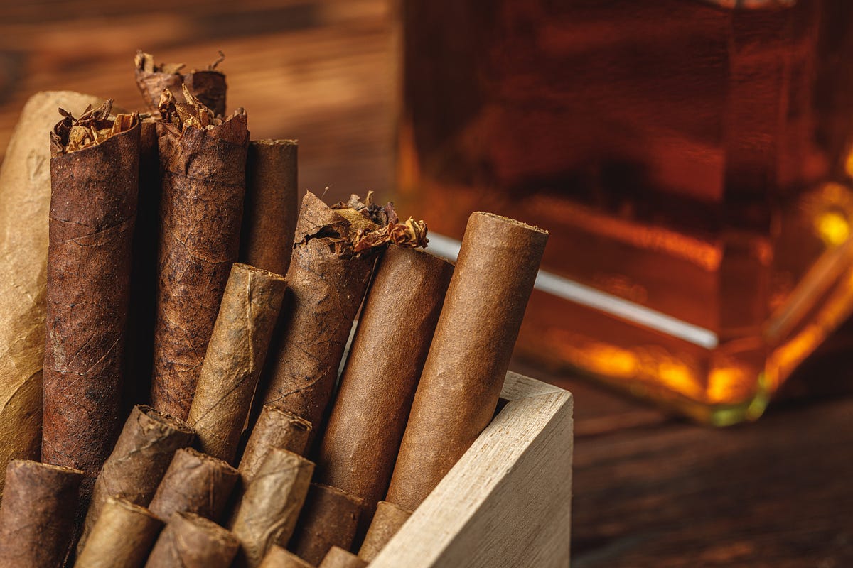 How President John F. Kennedy Scored 1,200 Cuban Cigars Moments Before ...