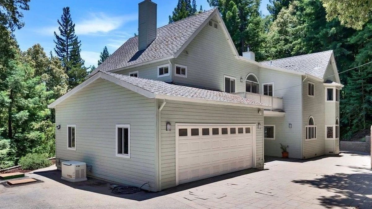 Your Guide to Finding A 5-Star Realtor in Santa Cruz | by Mega Realty ...