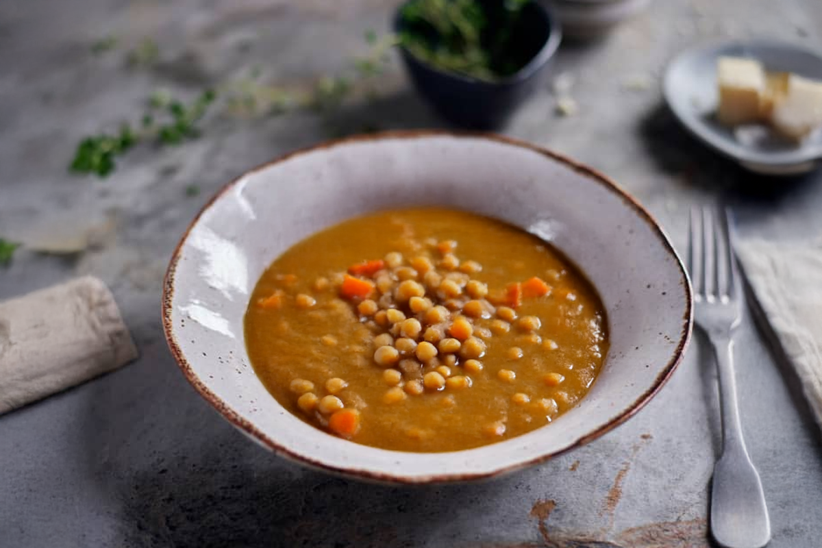 Classic Split Pea Soup Recipe | by Andrej The Chef | Nov, 2024 | Medium