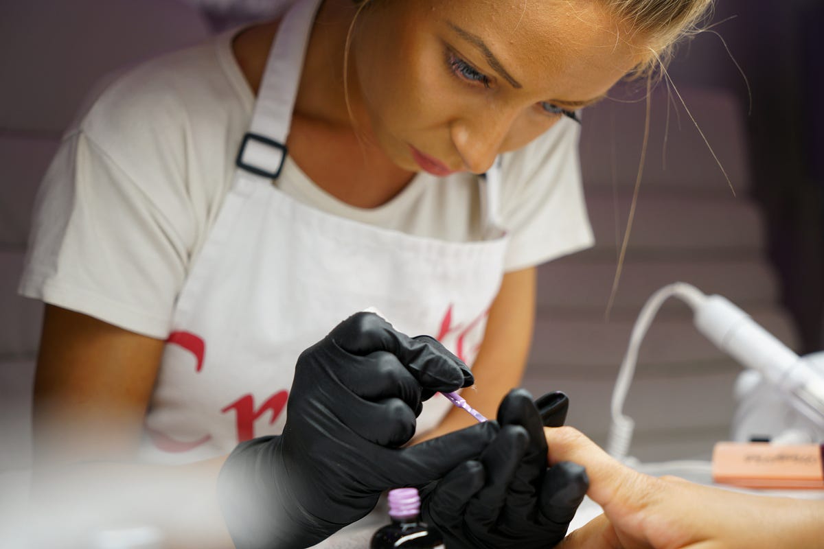 The Artistry of Nail Sculpting: Transforming Nails into Masterpieces ...