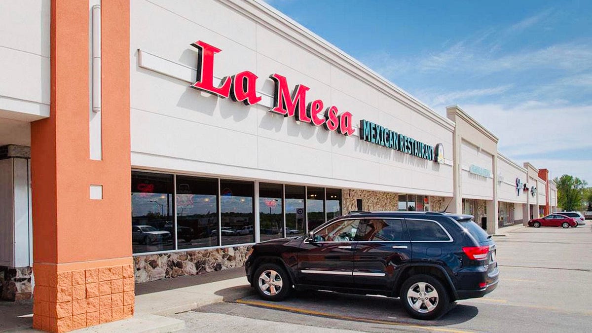 New Job. Nueva familia. — La Mesa Mexican Restaurant. | by Jair Alvarez ...