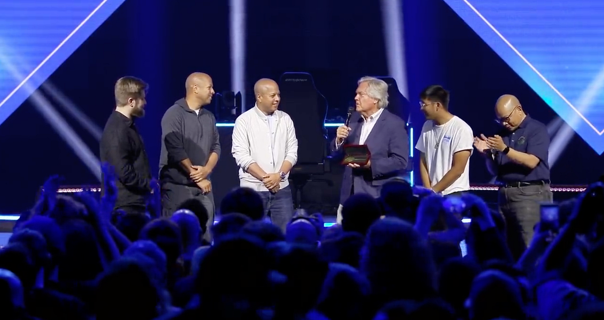 Evo founders receive key to the Strip - Lukas Eggen - Medium