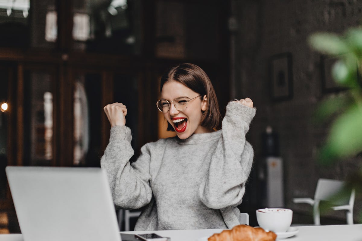 Toxic Positivity — wie uns radikaler Optimismus schadet… | by Fanny Kleinmann | froach | Medium
