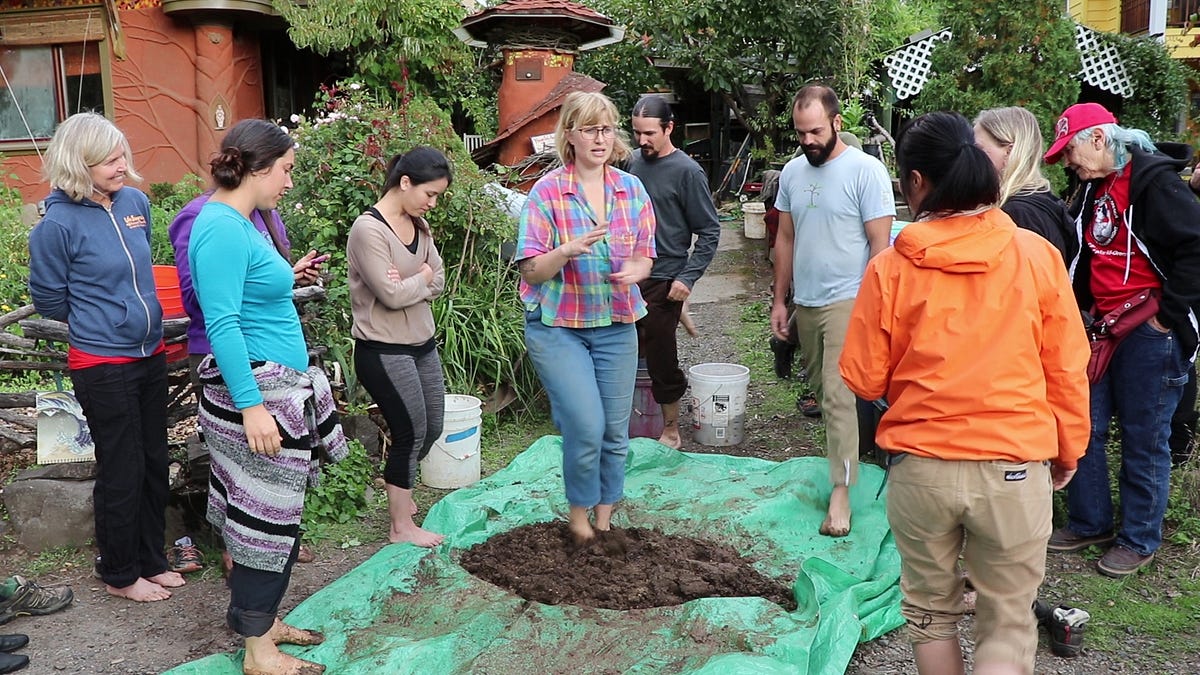 Frances Michaelson Shows Us Her Cob-Building Techniques | by Pandora ...