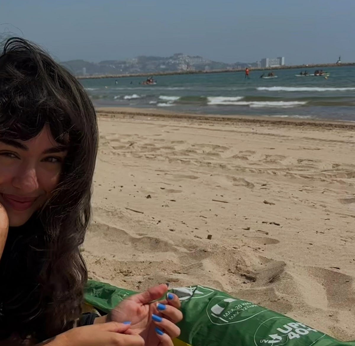 bajo el sol de junio. Me gusta sentir que los límites de mi… | by cece ...