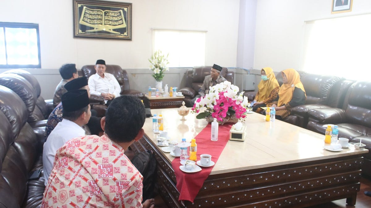 Pimpinan Unismuh Terima Kunjungan Tim Benchmarking Senat UIN Bengkulu | by Universitas ...