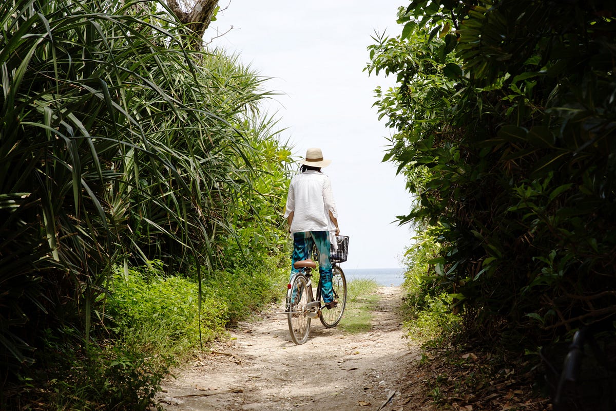 My Journey to Airbnb — Elizabeth Ponce | by AirbnbEng | The Airbnb Tech ...