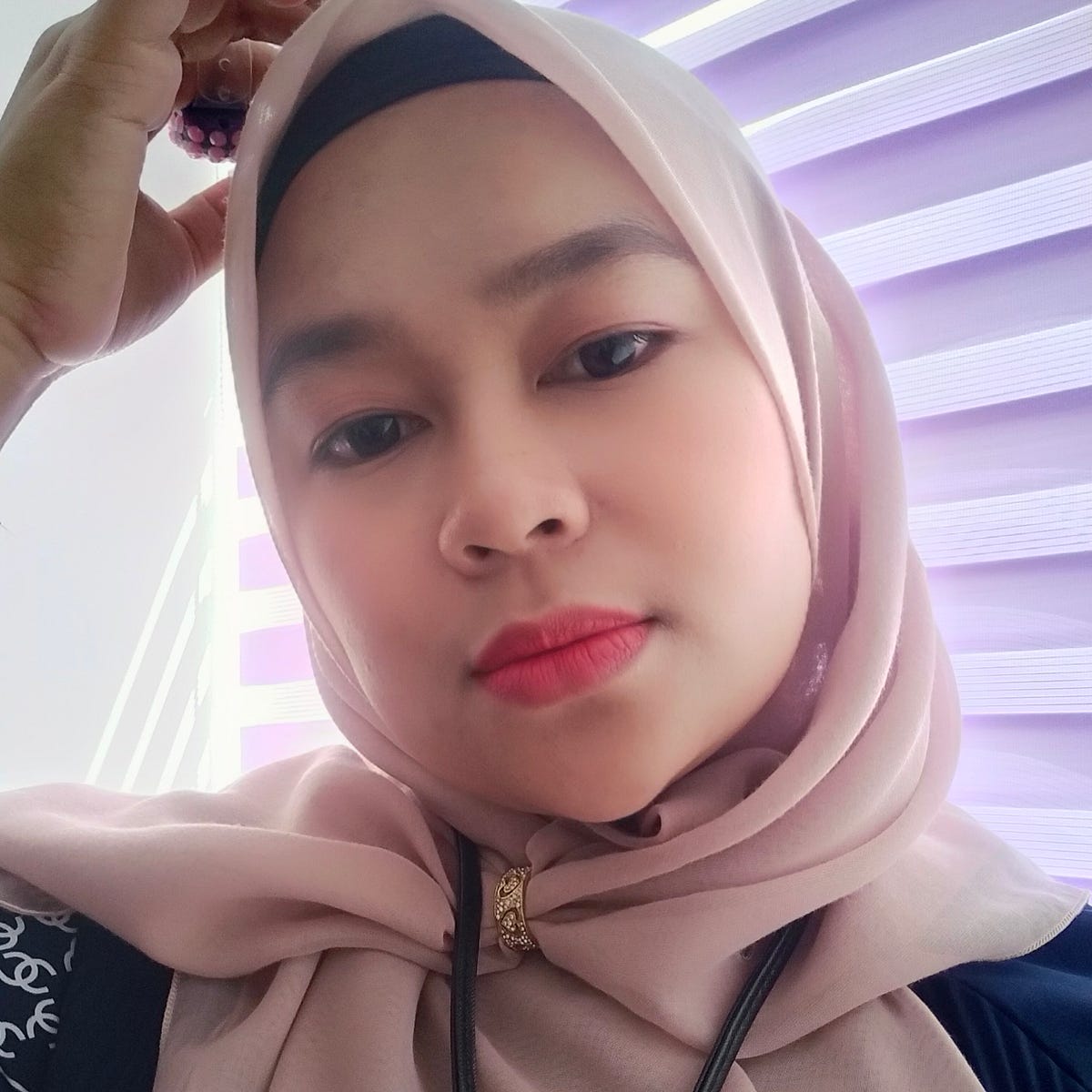 hai Wednesday 🌺 - Nadia Ghofa - Medium