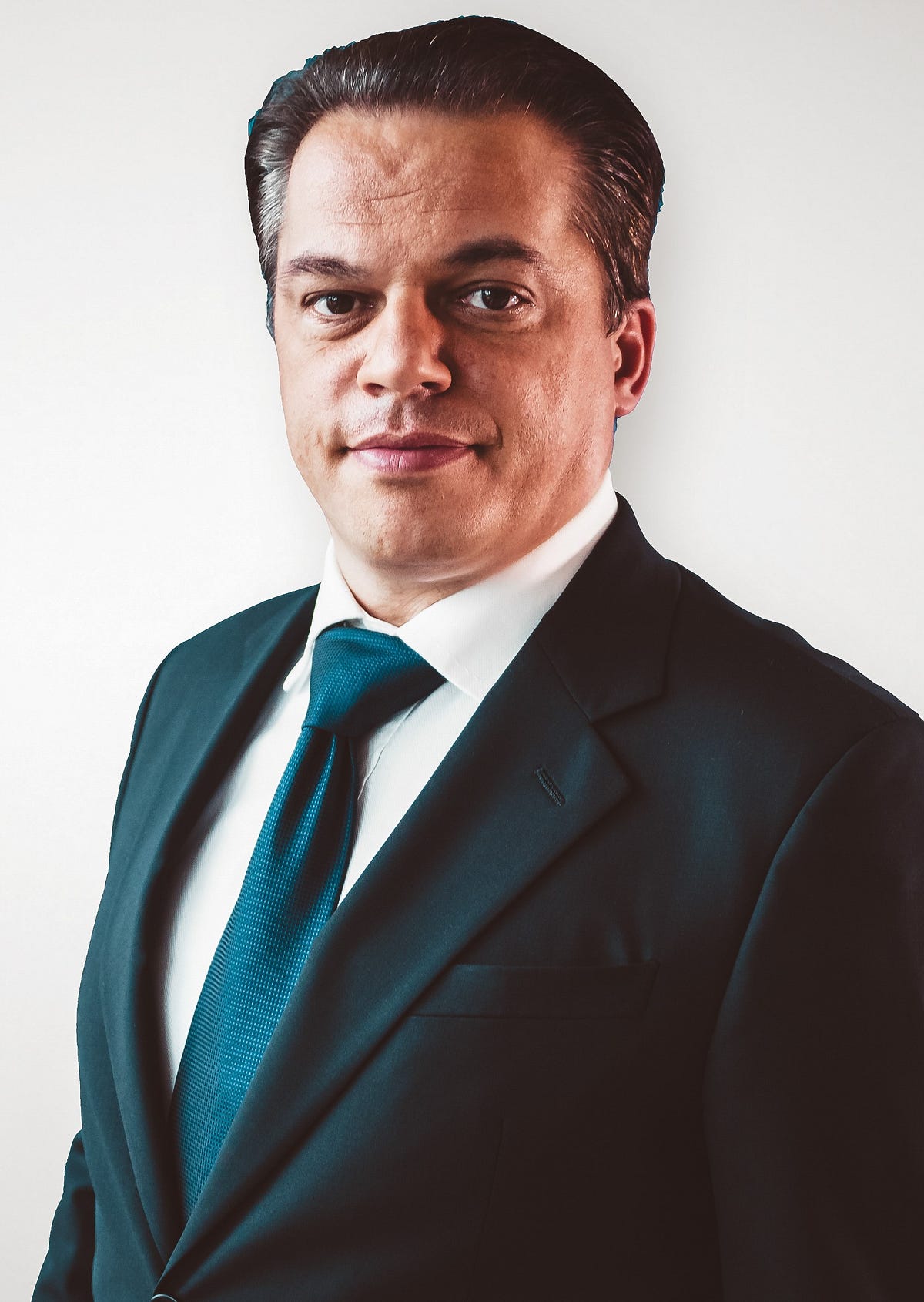 A Serial Entrepreneur Mr. Roberto Hroval | by mediapublisher | Medium