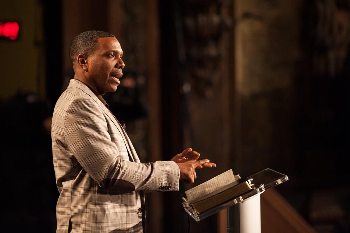 Creflo Dollar founder World Changers Church International - Creflo ...