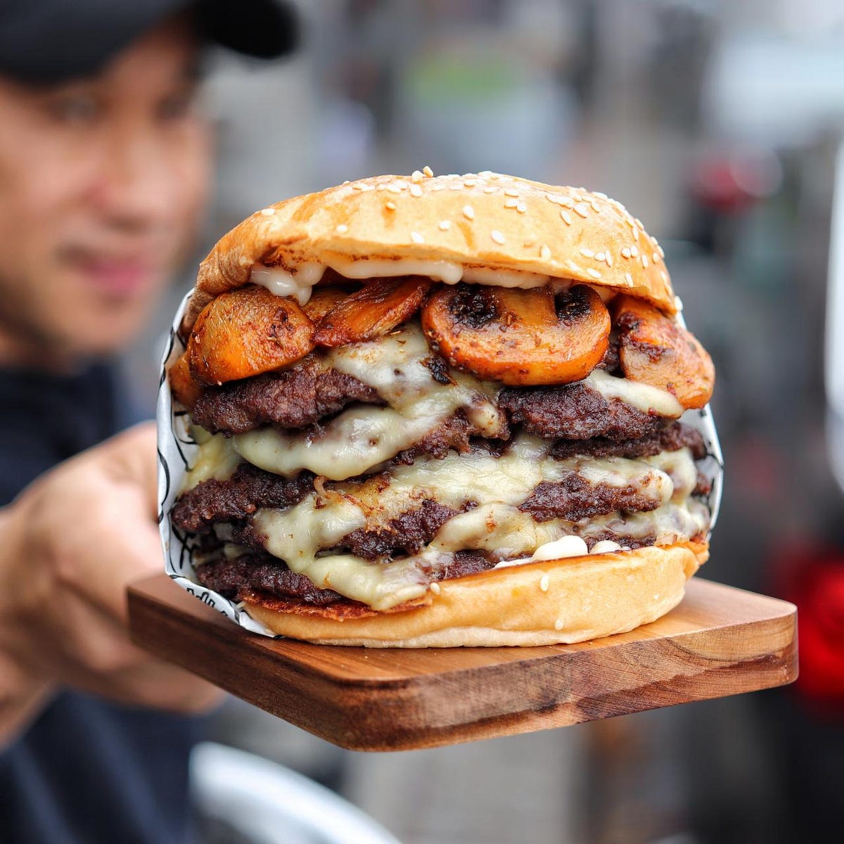 Smashed vs Hand Pressed Burgers. by Ross Kemp on Burgers | by The ...