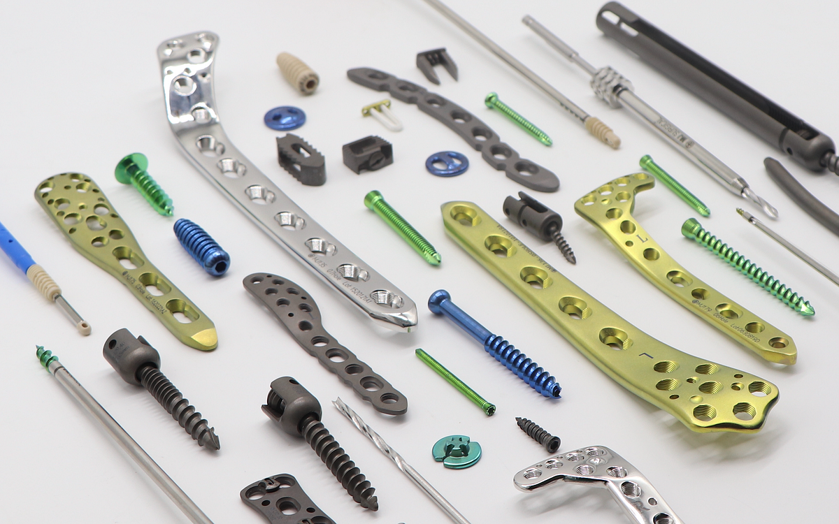 Exploring The Advancements in Spinal Implant Manufacturing in India ...