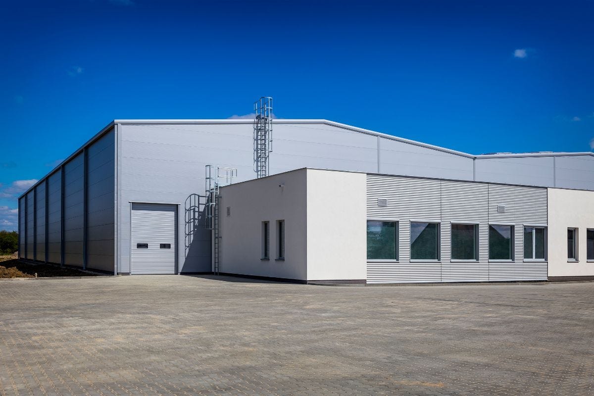 6 Common Types Of Warehouse Roofing Systems In 2024 - OConnor ...