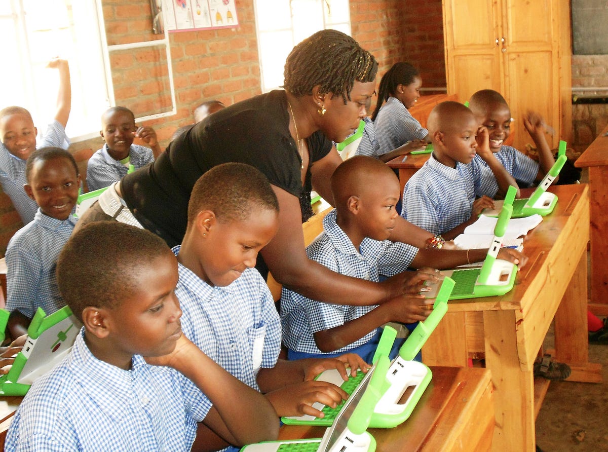 Kenya: ICT industry invests in public schools | by VueTel Italia | Medium