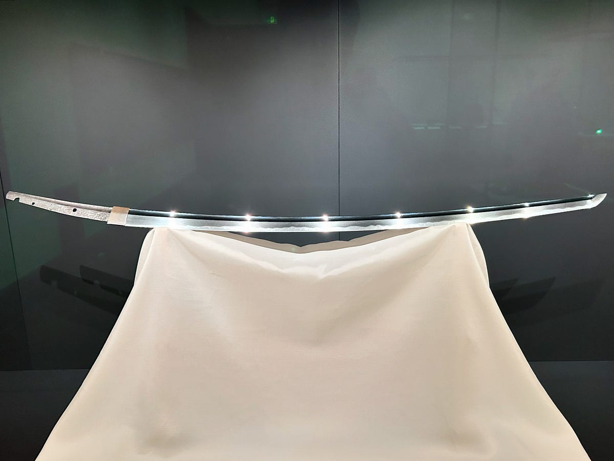 OldCityBoy’s Art Appreciation — Appreciating a Japanese sword, which is ...