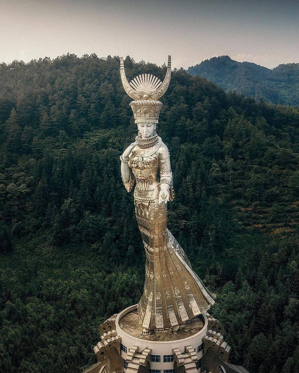 Honoring Hmong Culture and Women: The Inspiring Yang Asha Statue in ...