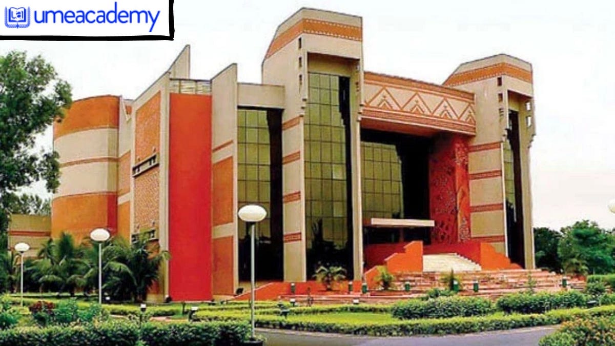 IIM Calcutta Executive Online Programs Fees - Chandanmaantech - Medium