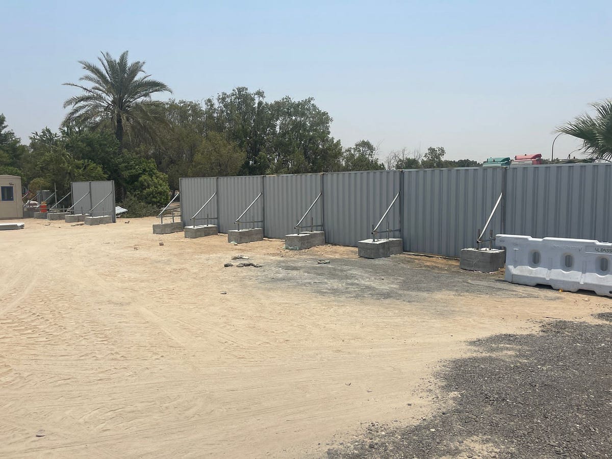 How to Hire the Best Temporary Fencing Suppliers in Dubai | by ...