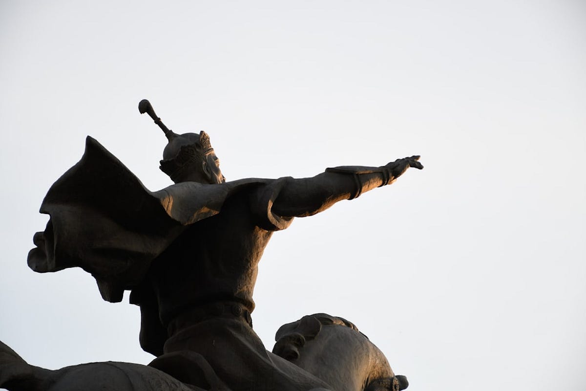 Five GenAI Project Ideas for Senior Data Engineers | by Data Saint ...