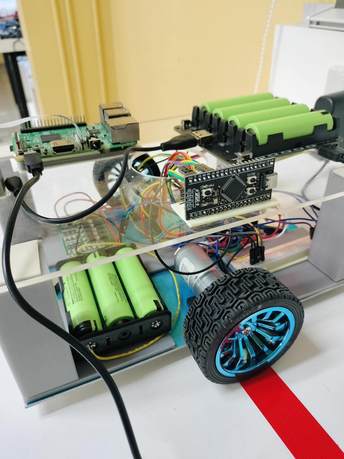 หุ่นยนต์เดินตามเส้นด้วย OpenCV (STM32 และ Raspberry Pi) Part 1 | by Iffahan Suksuwan | Medium