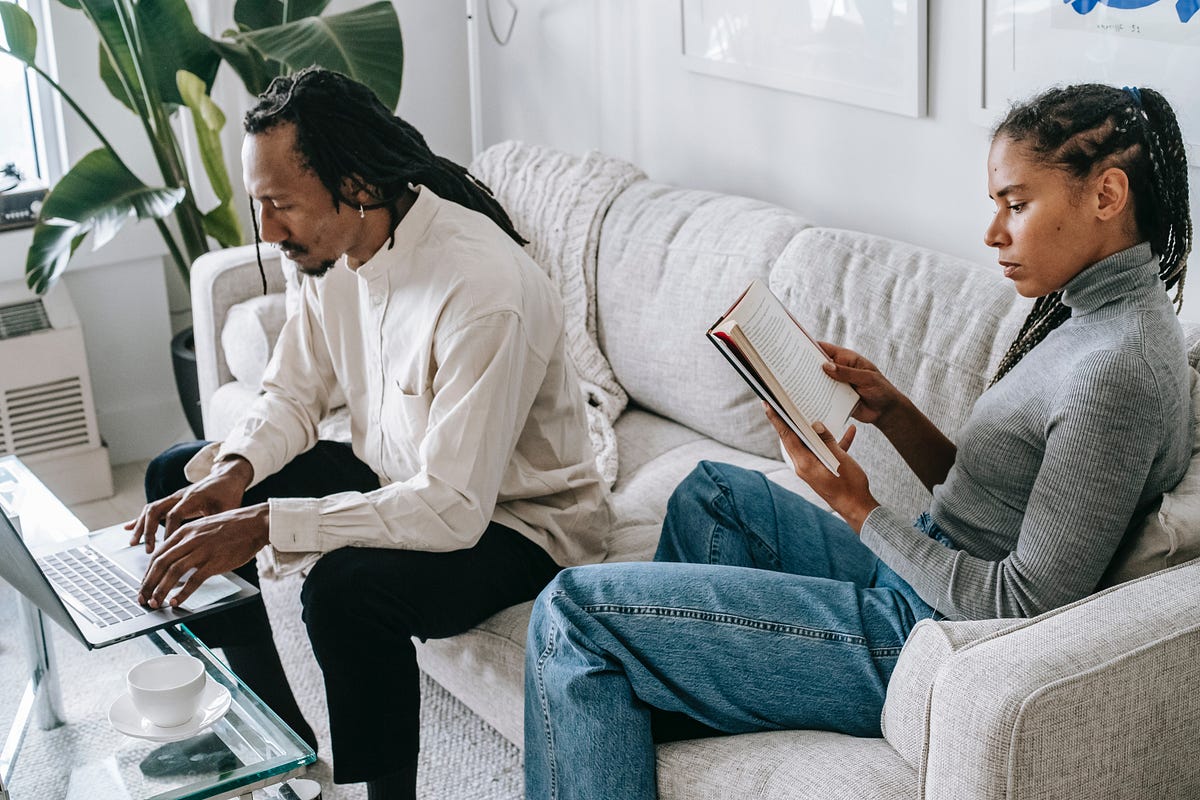 4 Warning Signs You’re Emotionally Detaching From Your Relationship ...