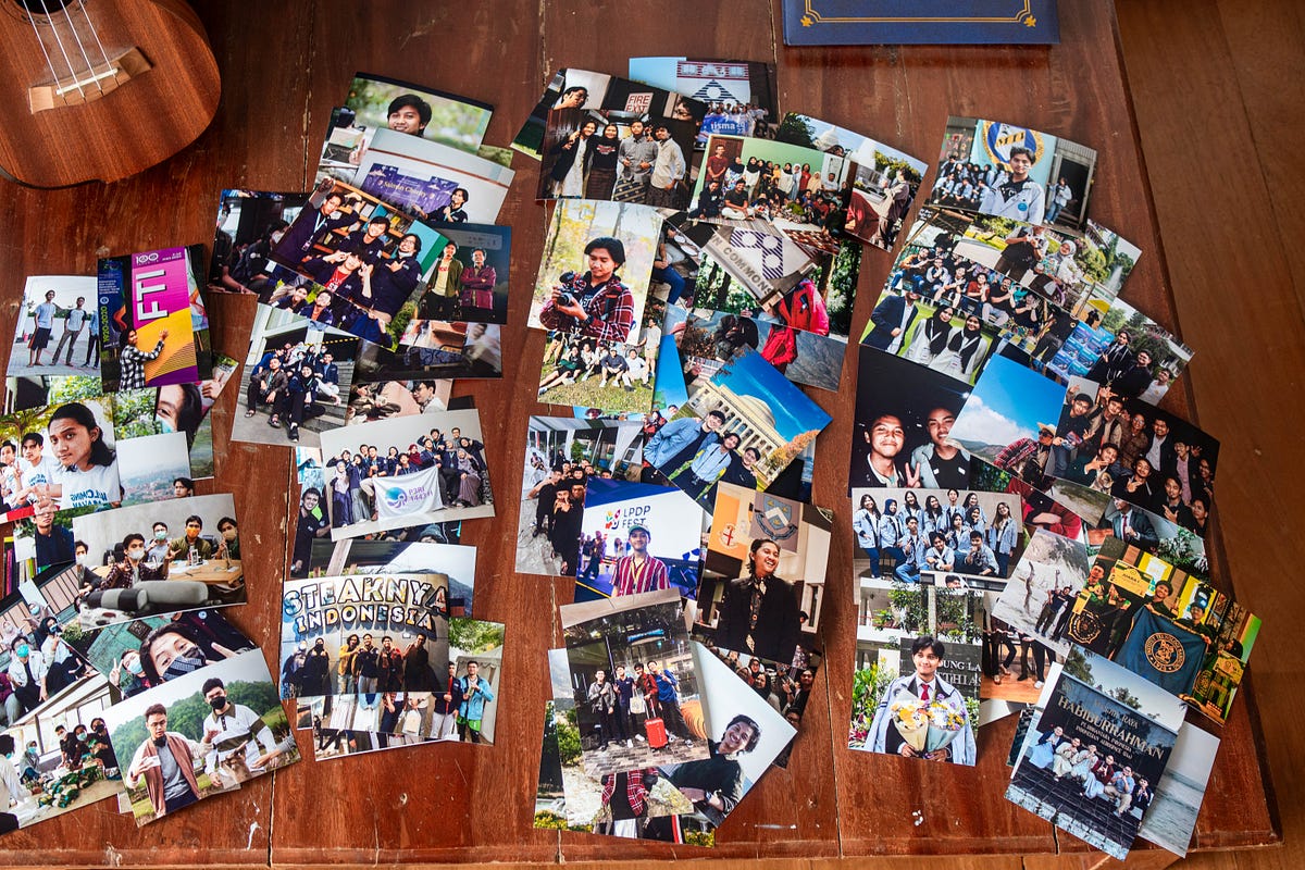 Album Foto (Belum) Berdebu. Mengapa Aku Memelihara Masa Lalu | by ...