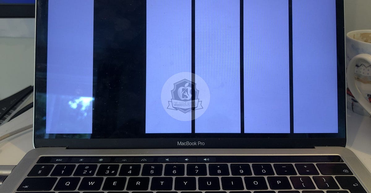 Perbedaan Kerusakan Flexible Layar dan Flexible Gate di MacBook | by ...
