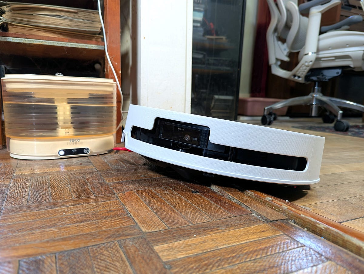 Review of the YEEDI M16 Infinity Robot Vacuum | by Walter Shillington ...
