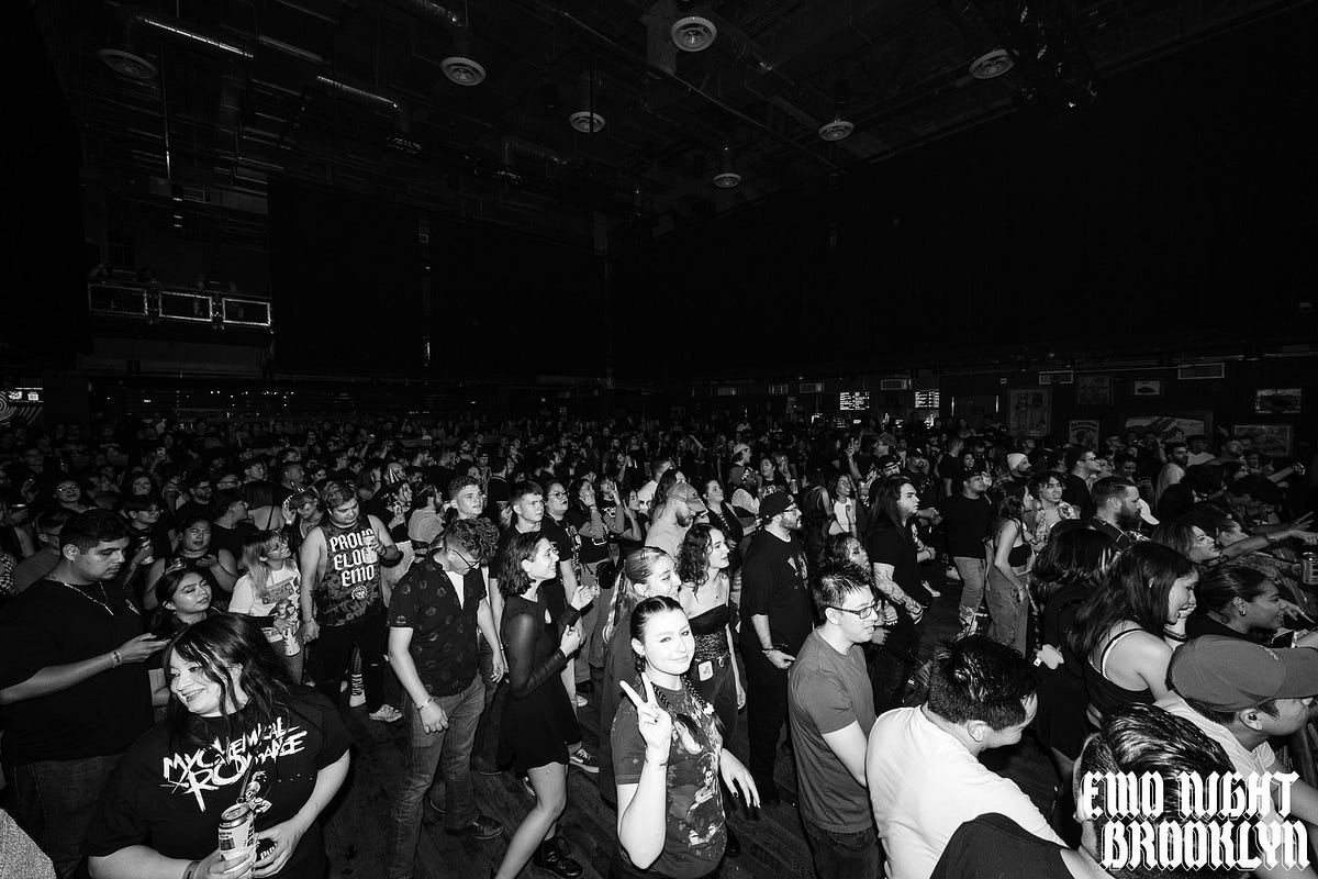 I LIVED IT: the day the lead singer of an emo band invited me backstage ...