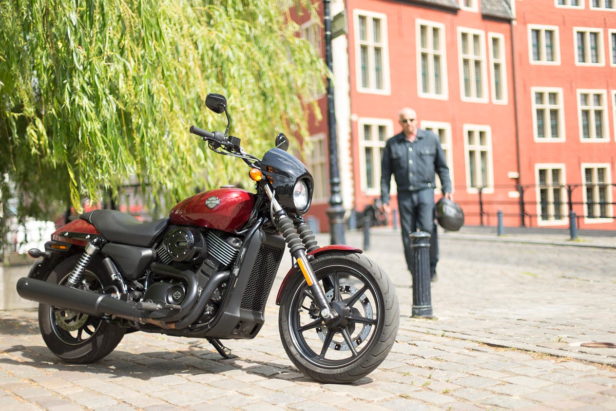 Reviewing the Harley Davidson Street 750 | by Patrick Vanbrabandt | Medium
