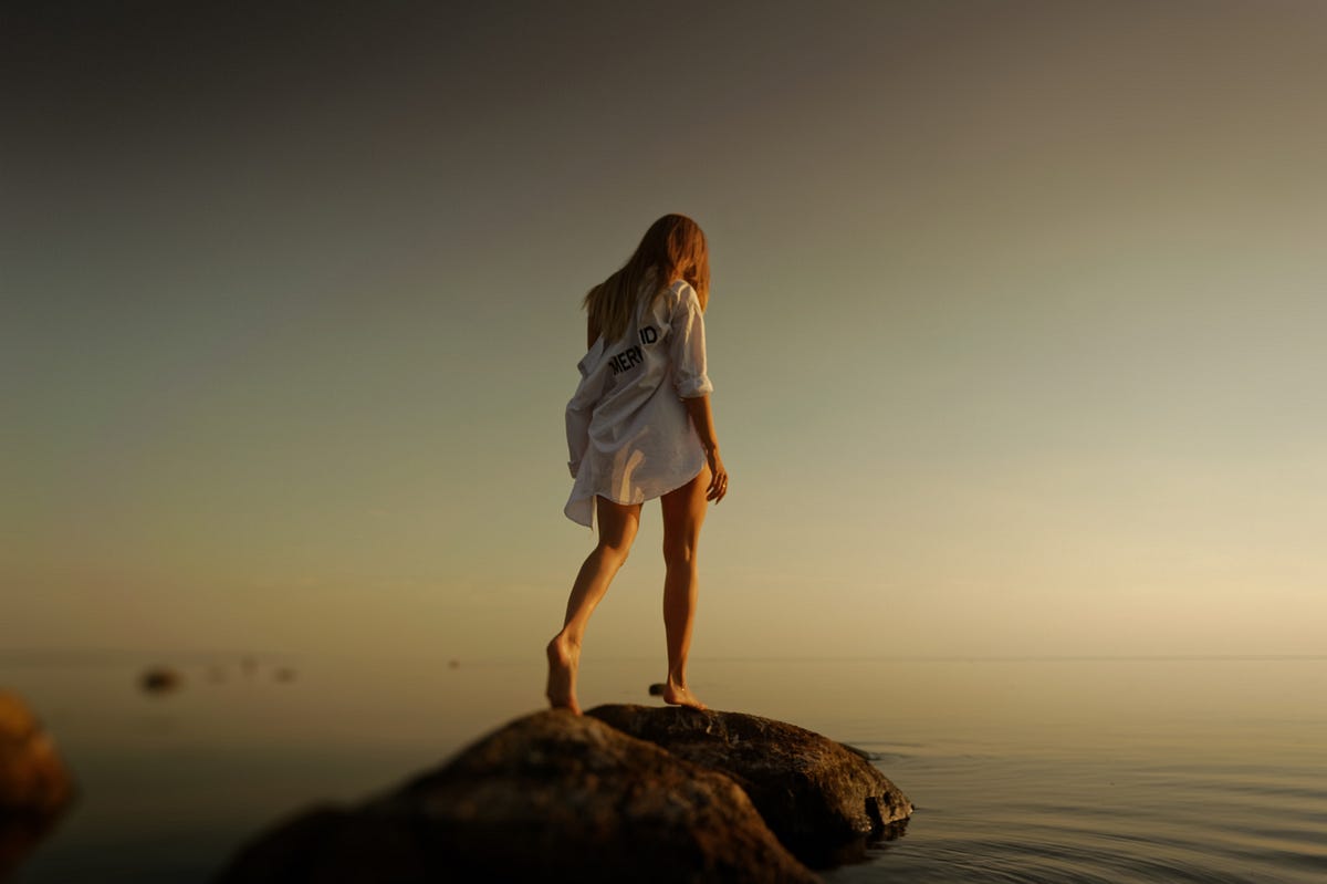 Lost and Alone. Free Verse | by Veronika Georgieva | Scribe | Medium