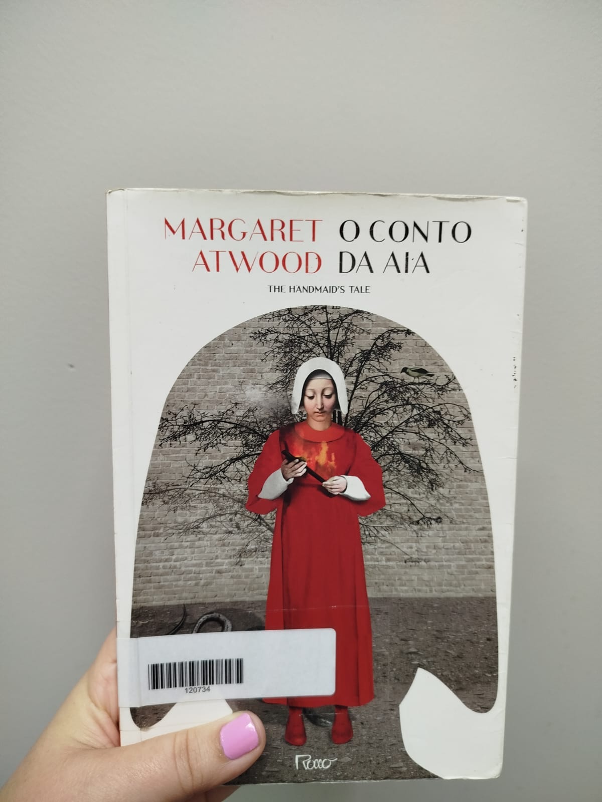 O Conto da Aia — The Handmaid’s Tale (Margaret Atwood, 1985) | by Entre ...