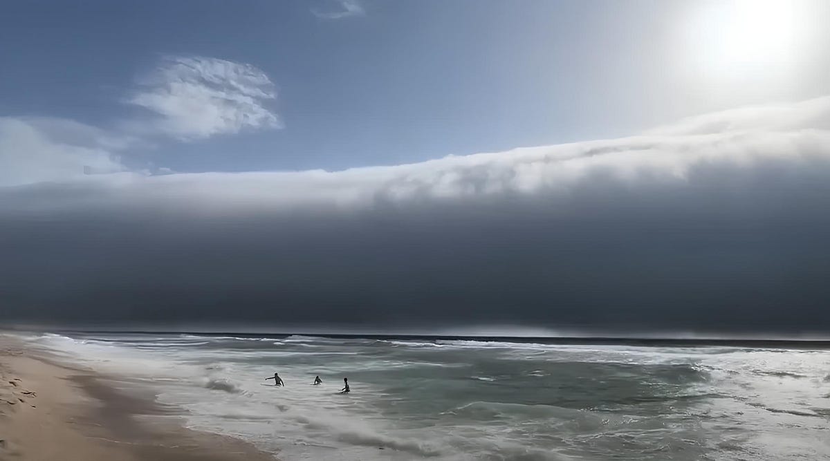 Portugal Roll Cloud: Rare Coastal Weather Phenomenon | Zenite