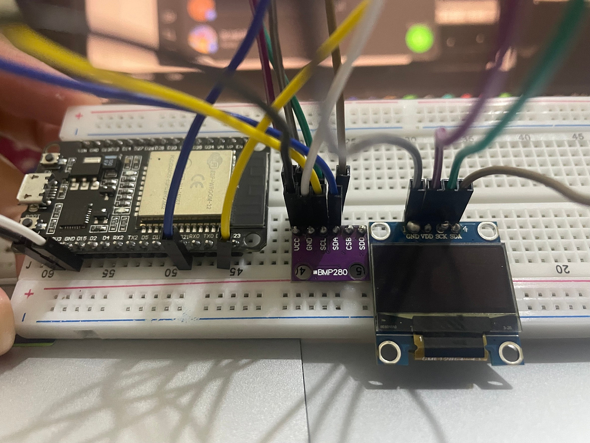 [II2260 — Embedded System, 6th Project] ESP32 Serial Communication | by Hafidz Shidqi | Medium