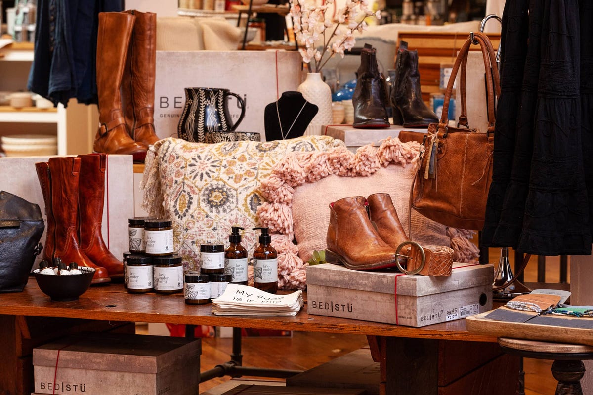 Shopping in Essex CT | Grocery Store & Gift Shop at Essex Mercantile ...