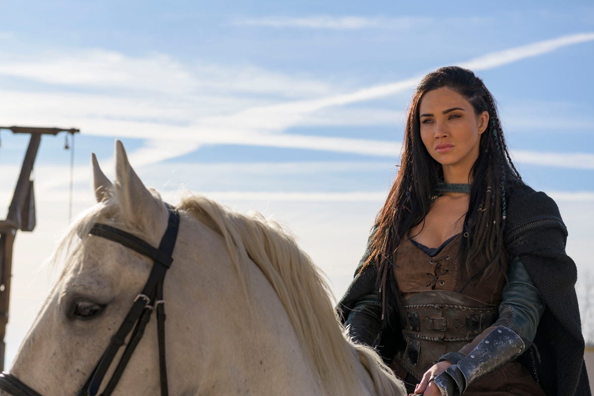 ‘The Outpost’, temporada 3: Jessica Green vuelve más guerrera que nunca ...